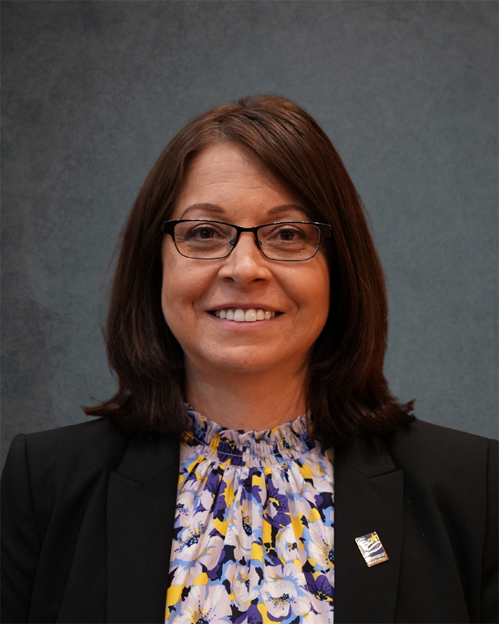 Board Members / Home